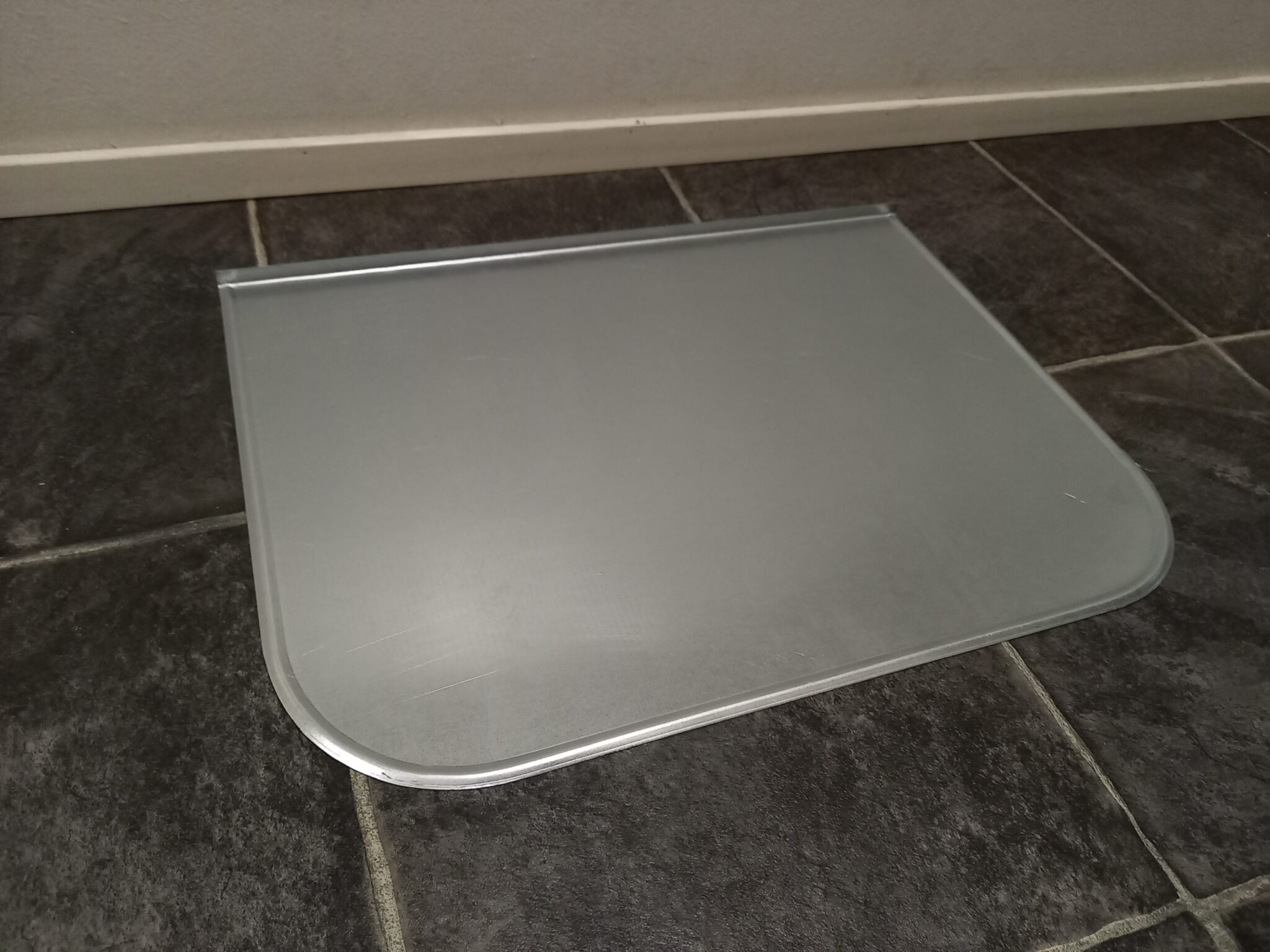 Uunineduspelti sinkitty - peltinetti.fi